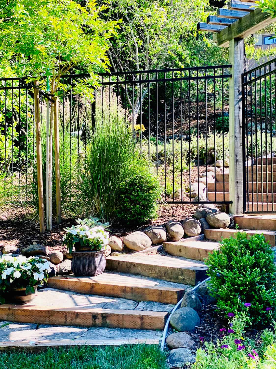 Eight Pretty Ideas for Small Gardens | Classic Casual Home