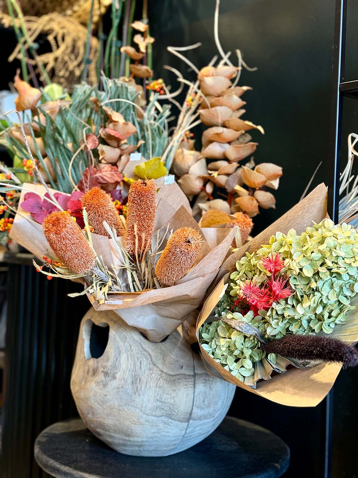 Autumn Arrangements With Dried Flowers And Leaves | Classic Casual Home